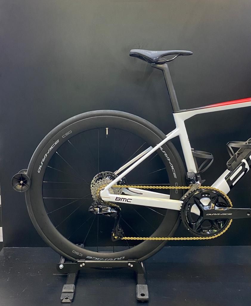 BMC Teammachine SLR01 Disc, Team White/ Neon Red Duraace 12S Di2 ...