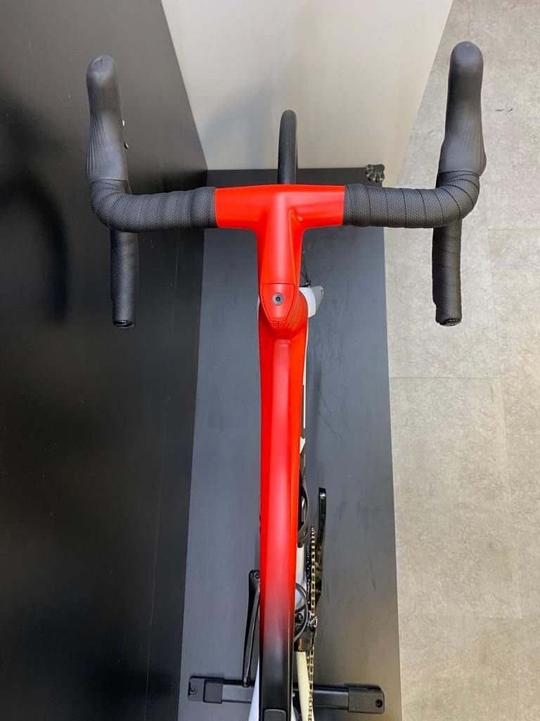 BMC Teammachine SLR01 Disc, Team White/ Neon Red Duraace 12S Di2 ...