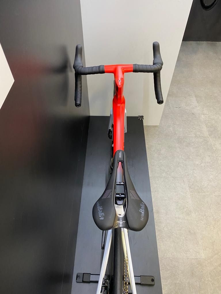 BMC Teammachine SLR01 Disc, Team White/ Neon Red Duraace 12S Di2 ...