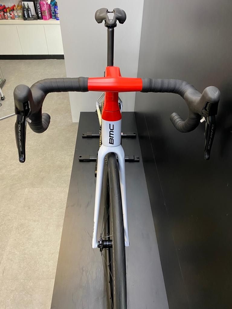 BMC Teammachine SLR01 Disc, Team White/ Neon Red Duraace 12S Di2 ...