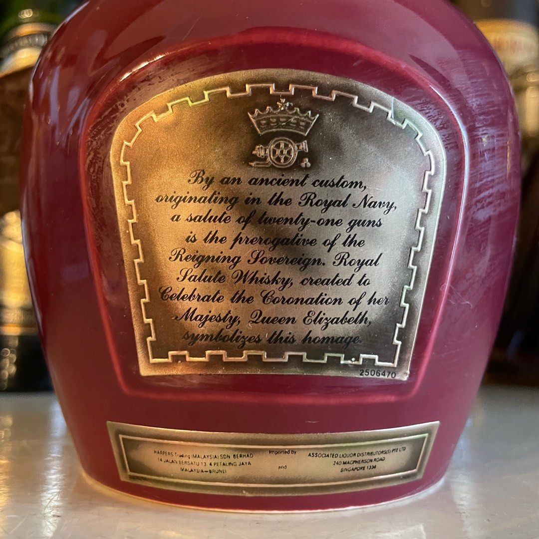 Chivas 21 Royal Salute Whisky Whiskey Regal RED RUBY ceramic Flagon no ...