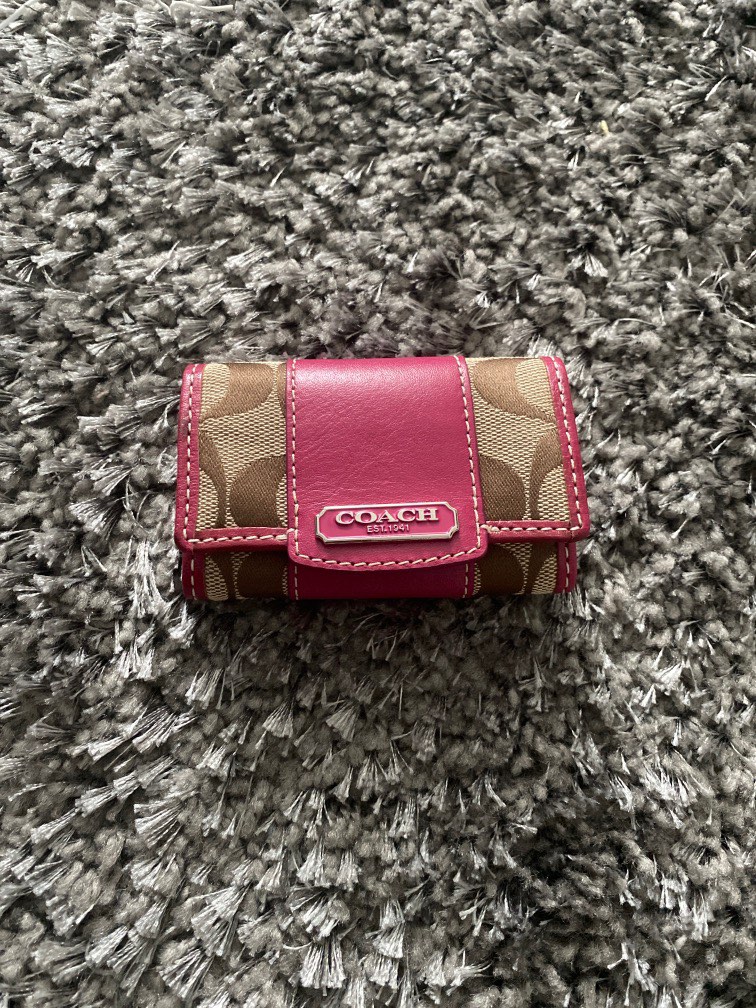 Coach keyholder, Women's Fashion, Bags & Wallets, Wallets & Card ...