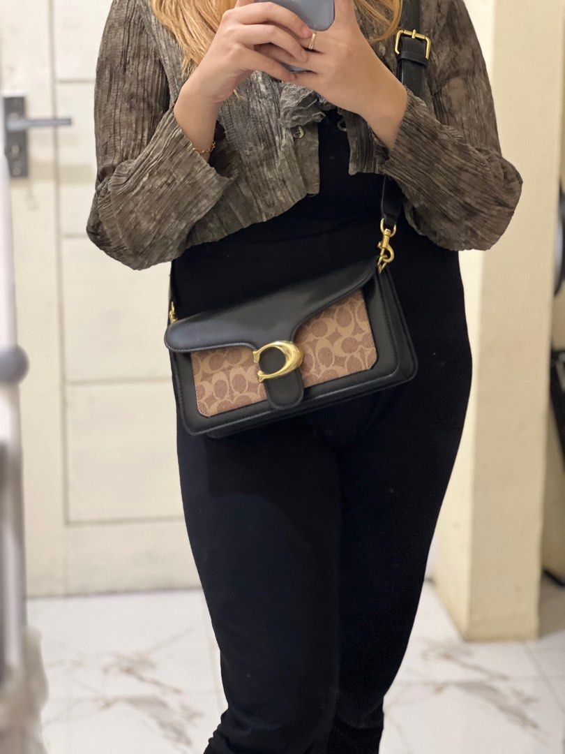 coach tabby black signature, Barang Mewah, Tas & Dompet di Carousell