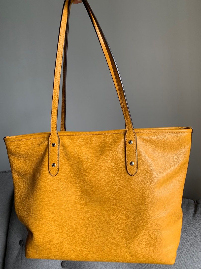 Coach X Baseman (Limited Edition) Buddy Boy City Tote in Pebble Leather ...