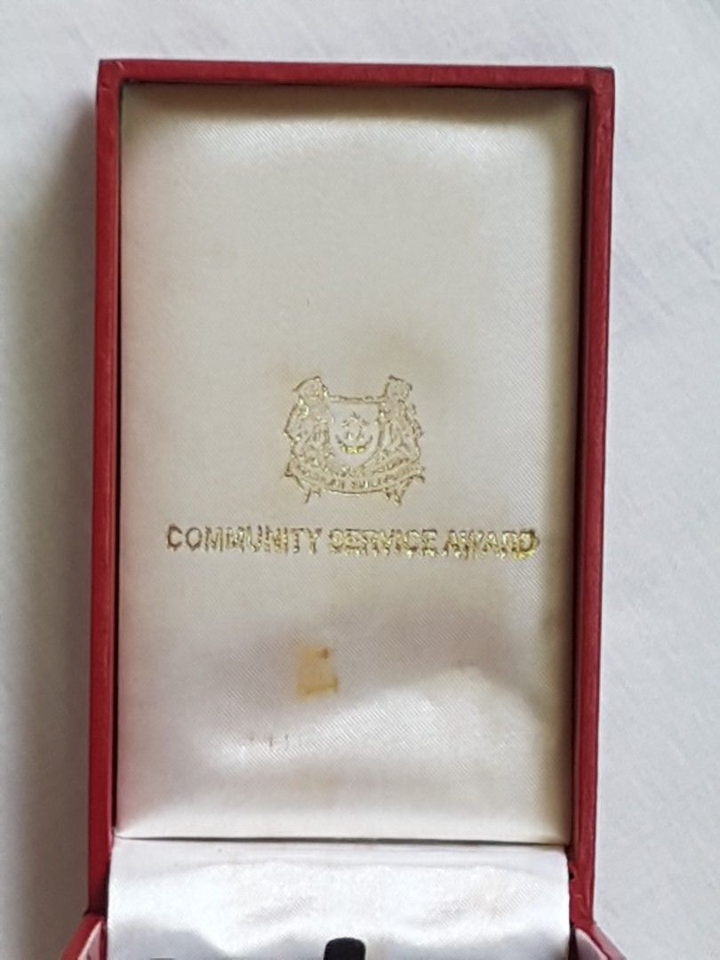 Community Service Award 15 Years Full Size Medal & Collar Pin, Hobbies ...