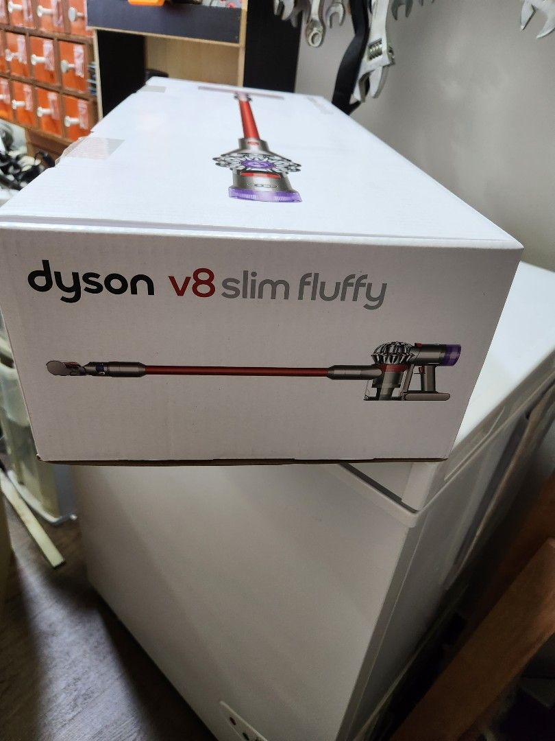 DYSON V8 slim fluffy, TV & Home Appliances, Vacuum Cleaner ...