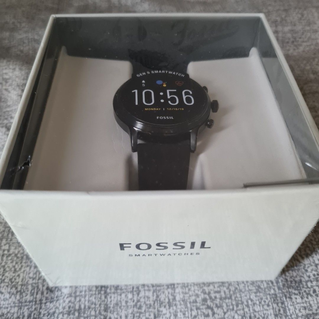 Fossil Gen 5 Smartwatch The Carlyle HR Black Silicone, Mobile Phones ...