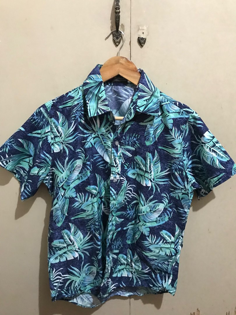Hawaiian Print Polo, Women's Fashion, Tops, Blouses on Carousell