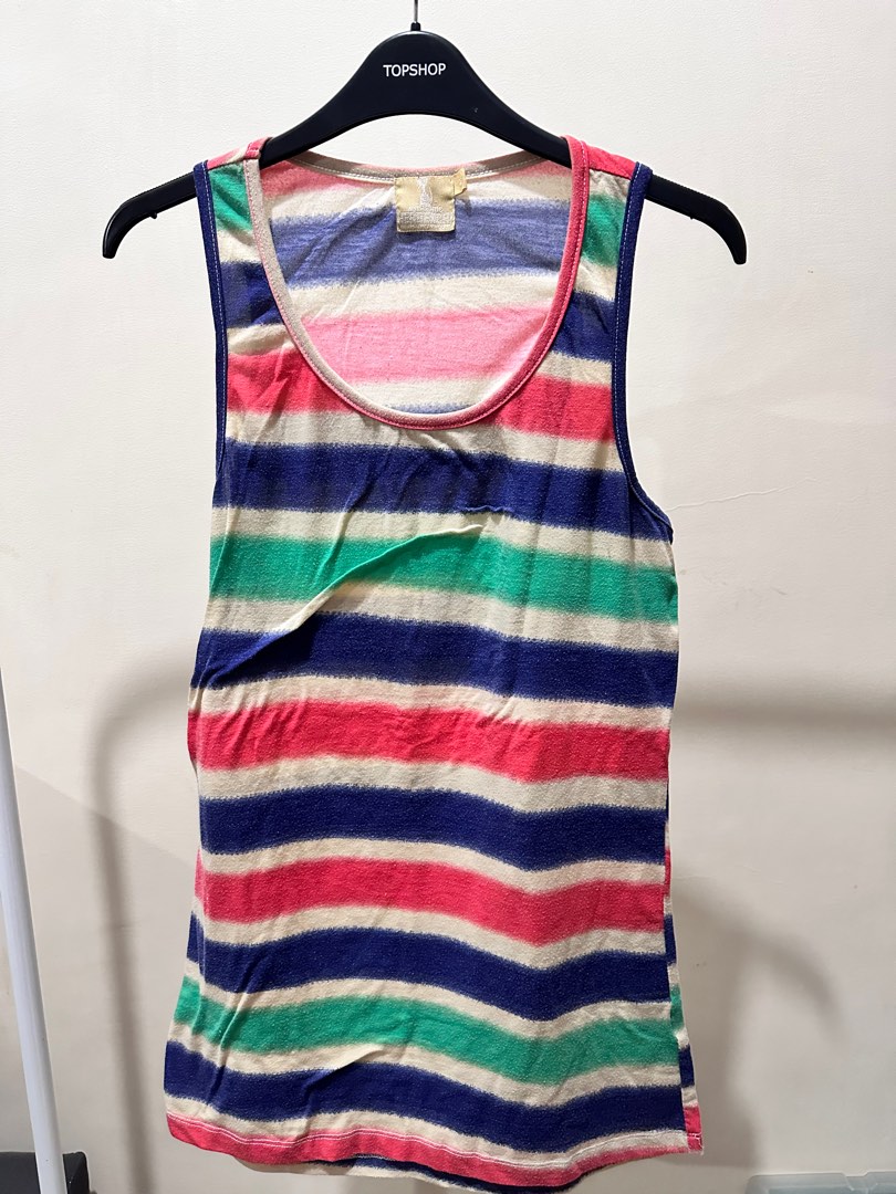 HERBENCH Sando, Women's Fashion, Tops, Sleeveless on Carousell