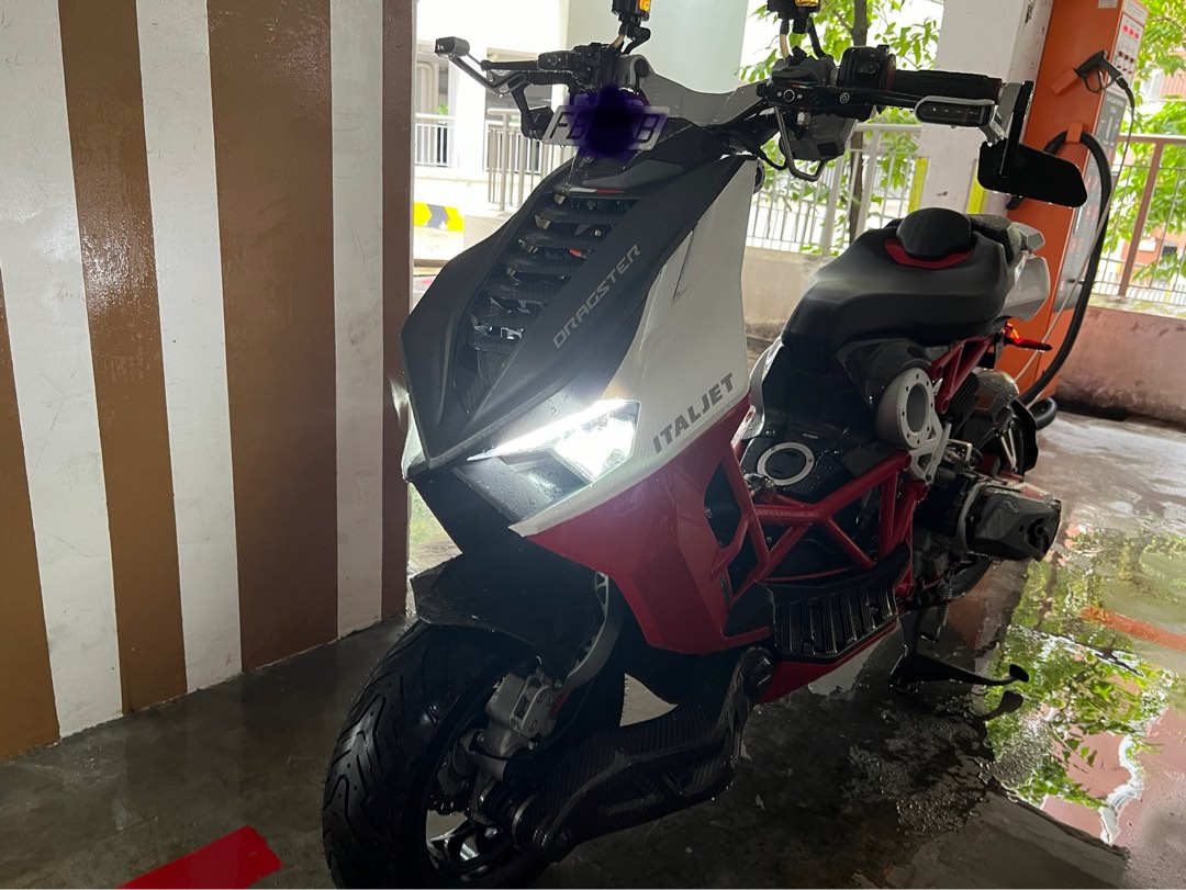Italjet 200cc 2B bike with full accessories., Motorcycles, Motorcycles ...