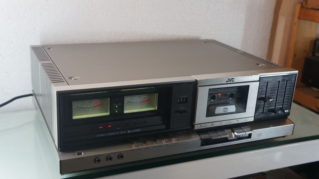 JVC KD-S201 Vintage Stereo Large Cassette Deck, Audio, Other Audio Equipment on Carousell