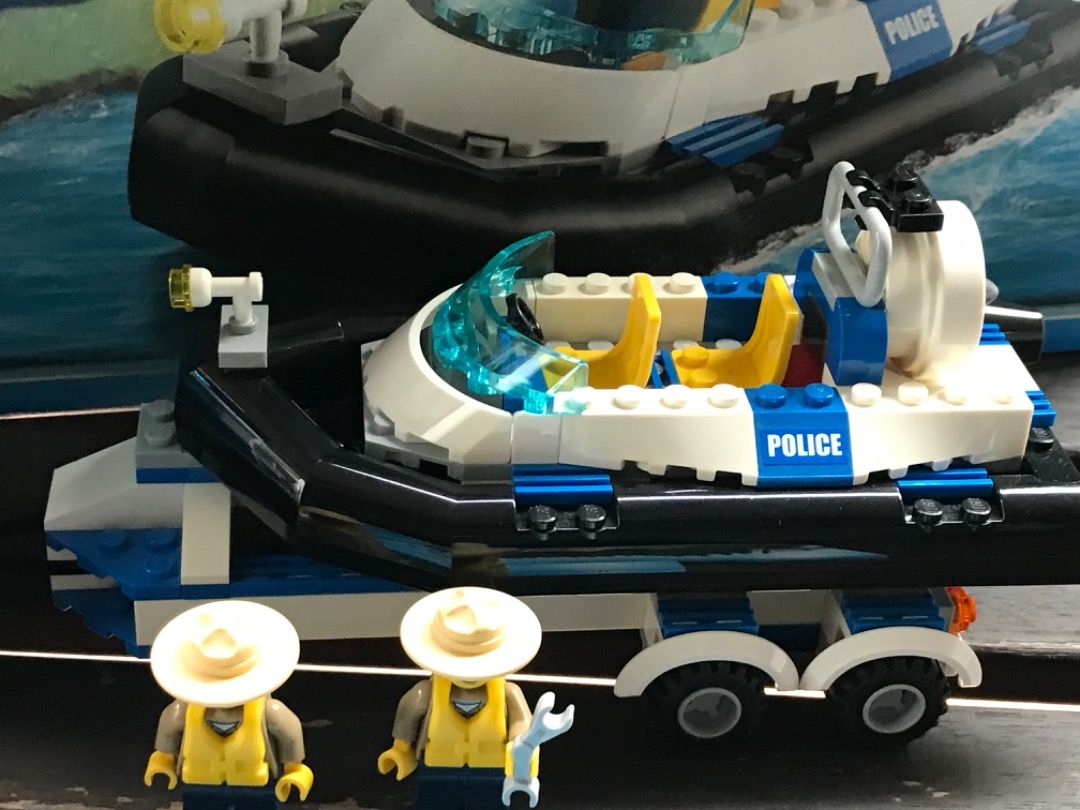 LEGO City Police Off Road Command Centre with Hovercraft 4205, Hobbies ...