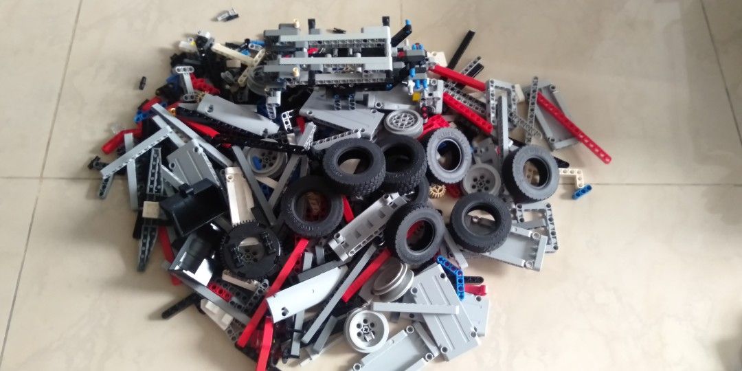 Lego technic bricks, Hobbies & Toys, Toys & Games on Carousell
