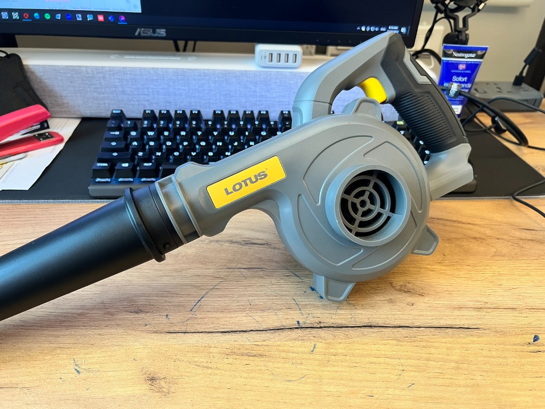 Lotus Cordless Blower Vacuum, Commercial & Industrial, Construction ...