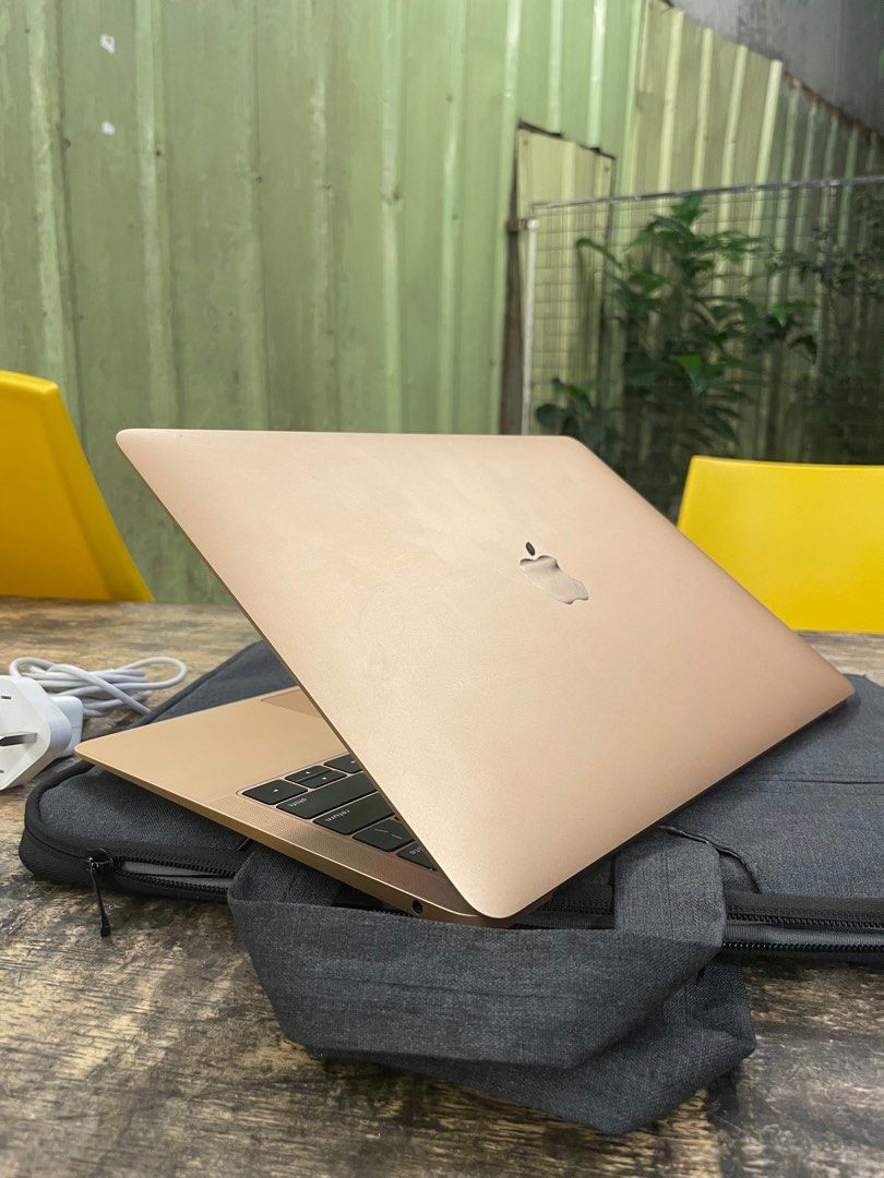 Macbook air retina 2018 i5 8GB 128GB SSD 13" MacOs Big sur, Computers ...
