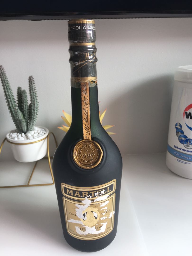 Martell vsop 1980 vintage green bottle liquor cognac, Food & Drinks ...