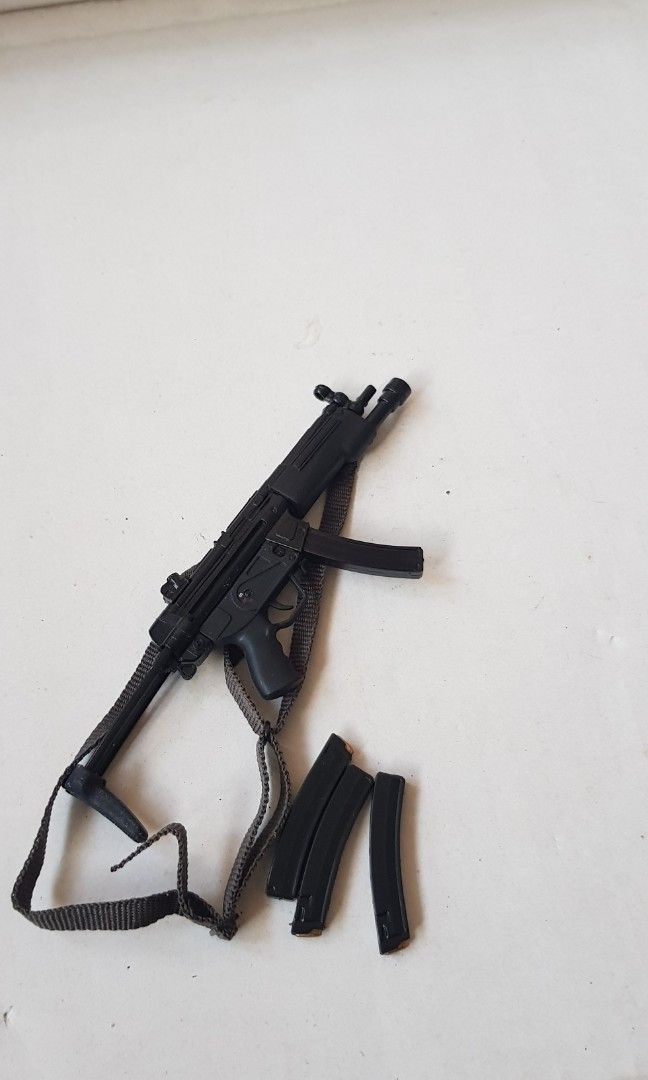 MC toys 1/6 scale British SAS CRW MP5A3, Hobbies & Toys, Toys & Games ...