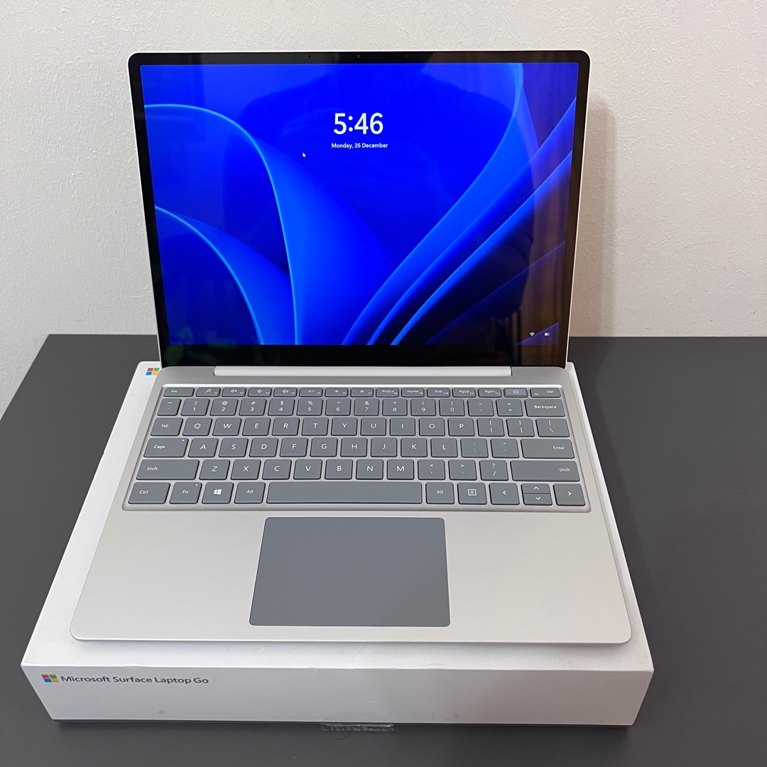 Microsoft Surface Laptop Go, Intel i5-10th Gen, 8GB RAM, 128GB SSD ...