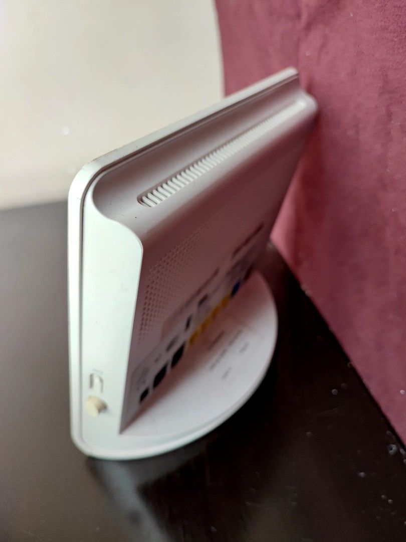 Modem and Router for Maxis fiber home, Computers & Tech, Parts ...