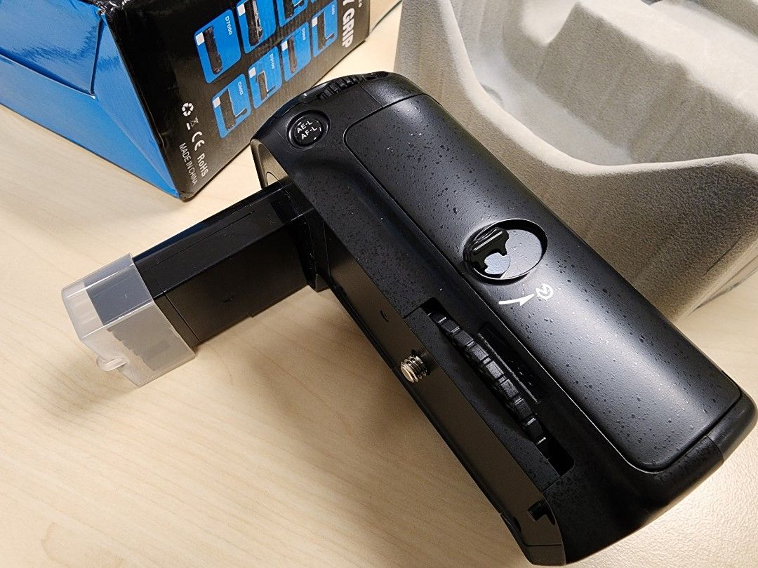 Nikon Battery Grip with remote control- D80/D90, Photography, Cameras ...