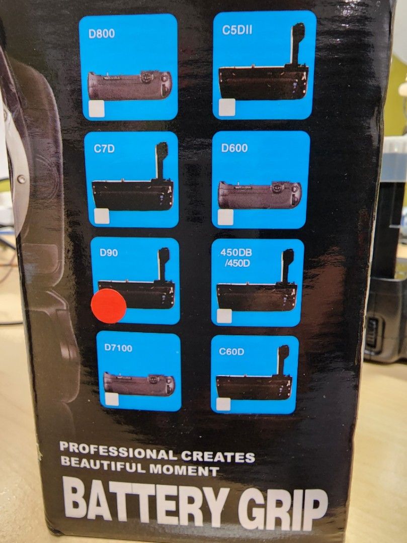 Nikon Battery Grip with remote control- D80/D90, Photography, Cameras ...