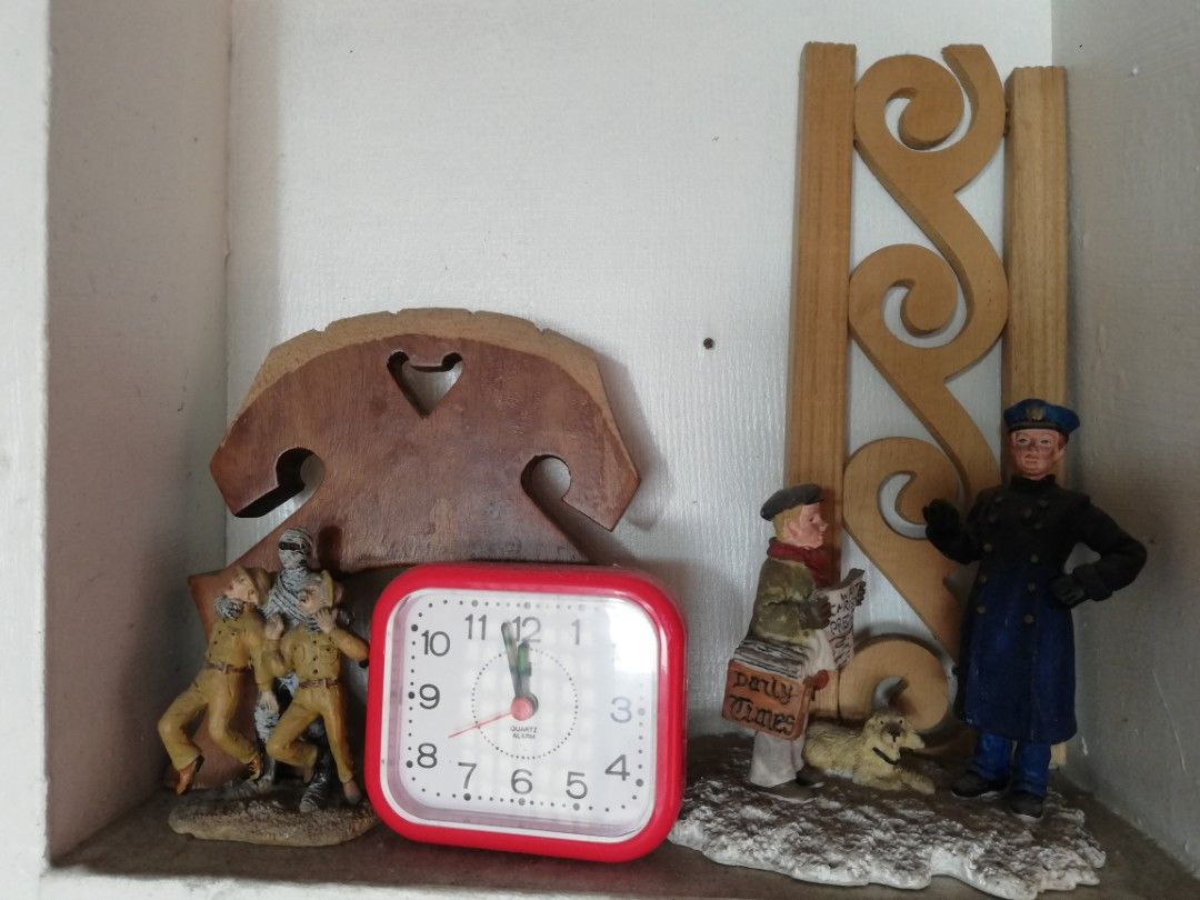 Palamuti sa bahay pan display, Furniture & Home Living, Home Decor ...