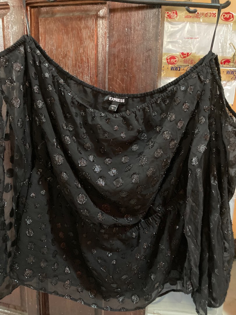 Party ready sabrina top, Women's Fashion, Tops, Blouses on Carousell