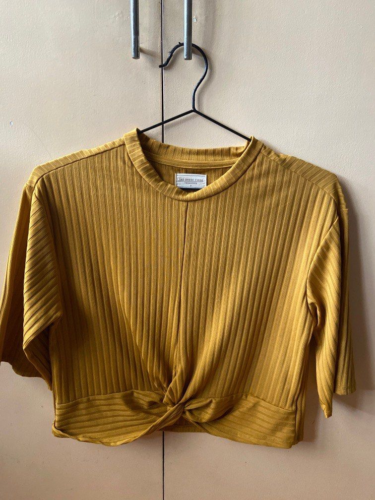 Penshoppe Yellow The Dress Code Crop Top, Women's Fashion, Tops ...