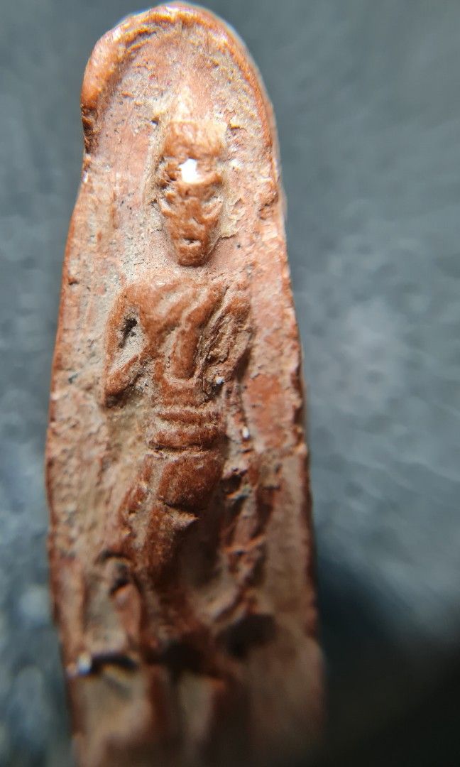 Phra Leela, clay material, beautiful old condition, Hobbies & Toys ...