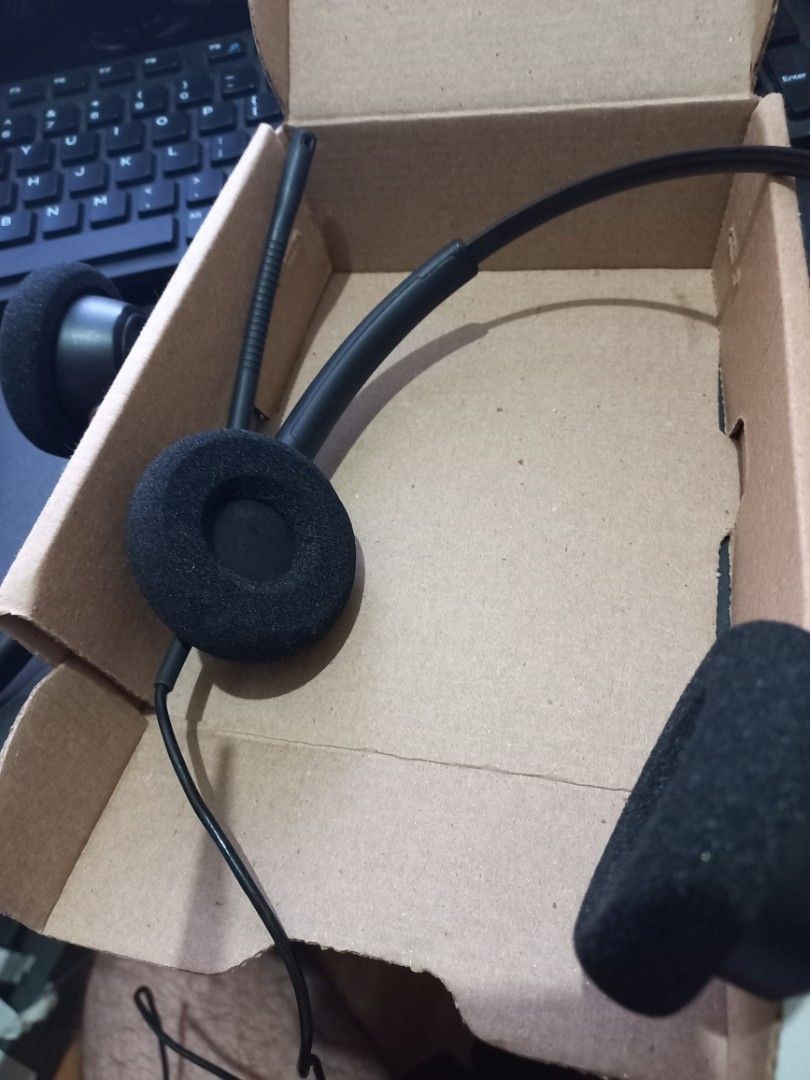 Plantronics HW520 and DA70 Amplifier, Audio, Headphones & Headsets on ...