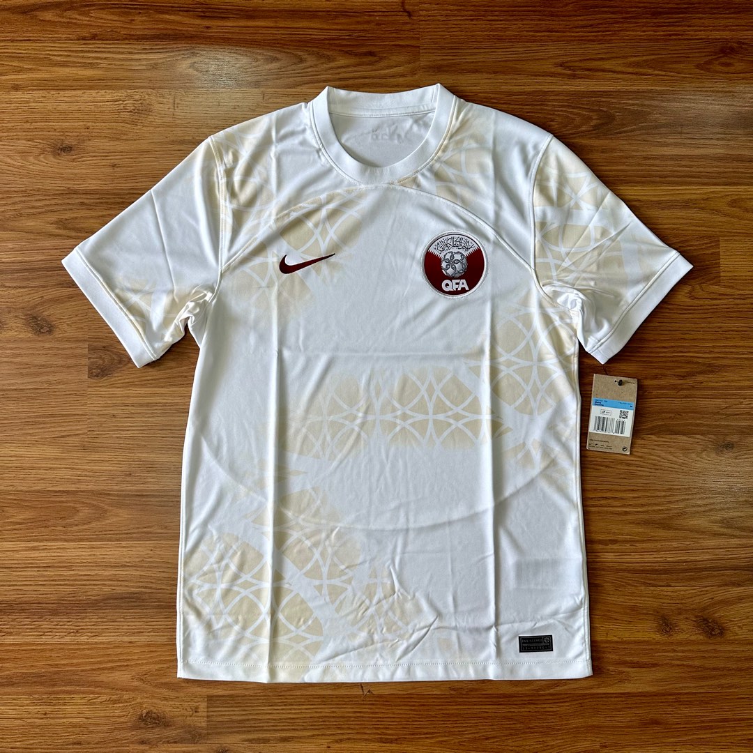 Qatar WC2022 Away Jersey, Men's Fashion, Activewear on Carousell
