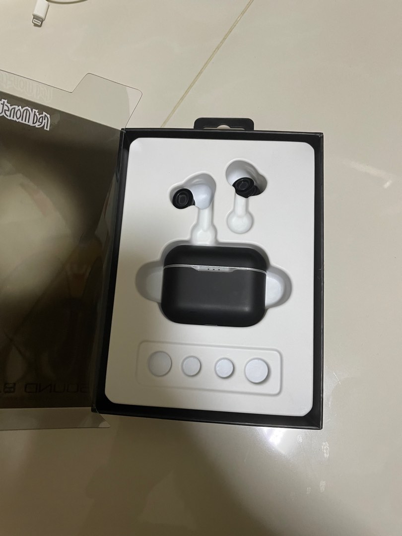 Red Monster Sound Bang Pro Earpiece, Audio, Earphones on Carousell