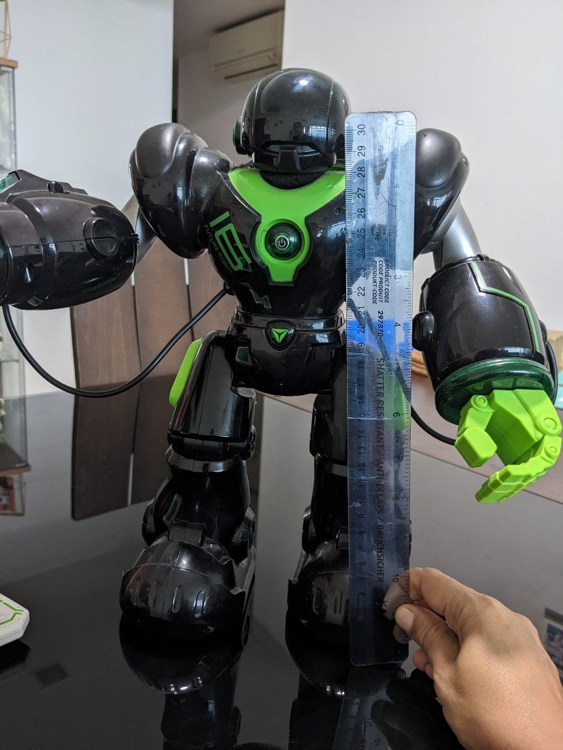 RoboCop - programmable, walking,singing, dancing, fighting robot ...