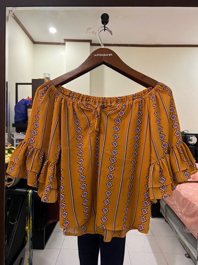 Sabrina bohemian tribal, Fesyen Wanita, Pakaian Wanita, Atasan di Carousell