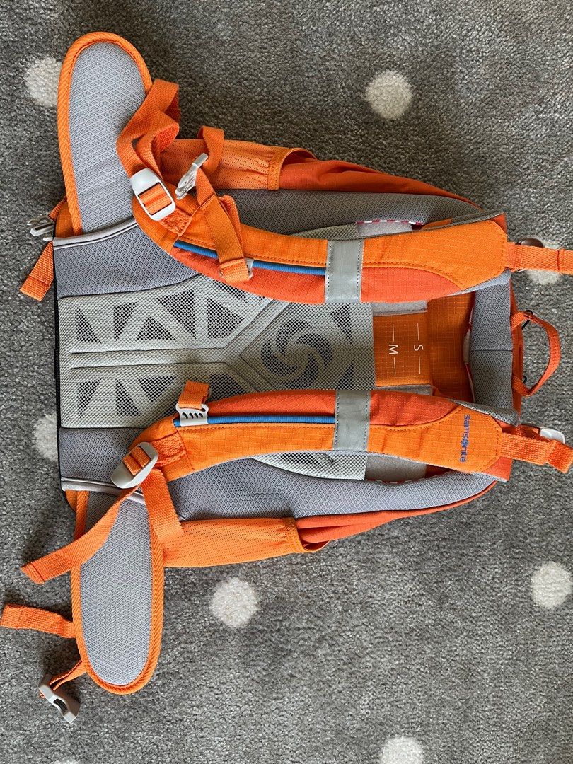 Samsonite kids backpack, 其他, 其他 - Carousell