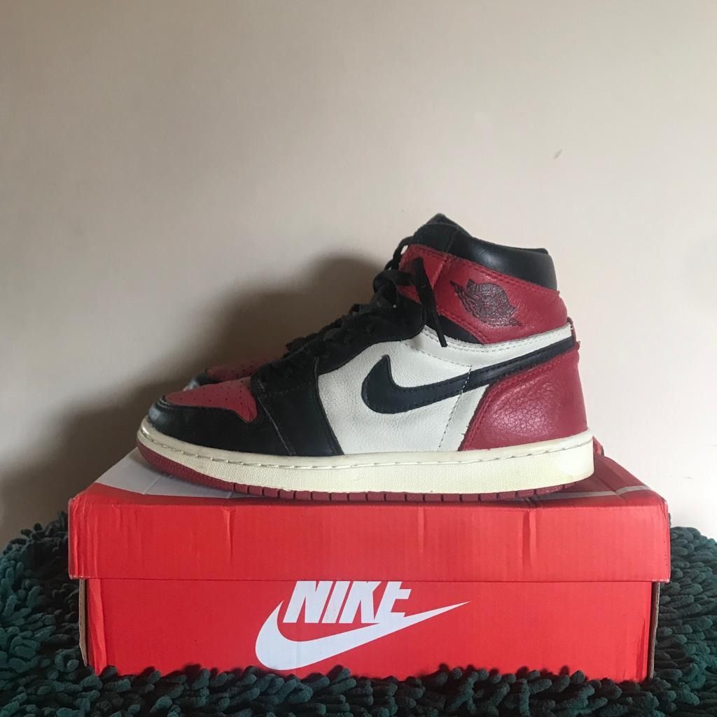 Sepatu Nike Air Jordan Bred Toe, Fesyen Pria, Sepatu , Sneakers di ...