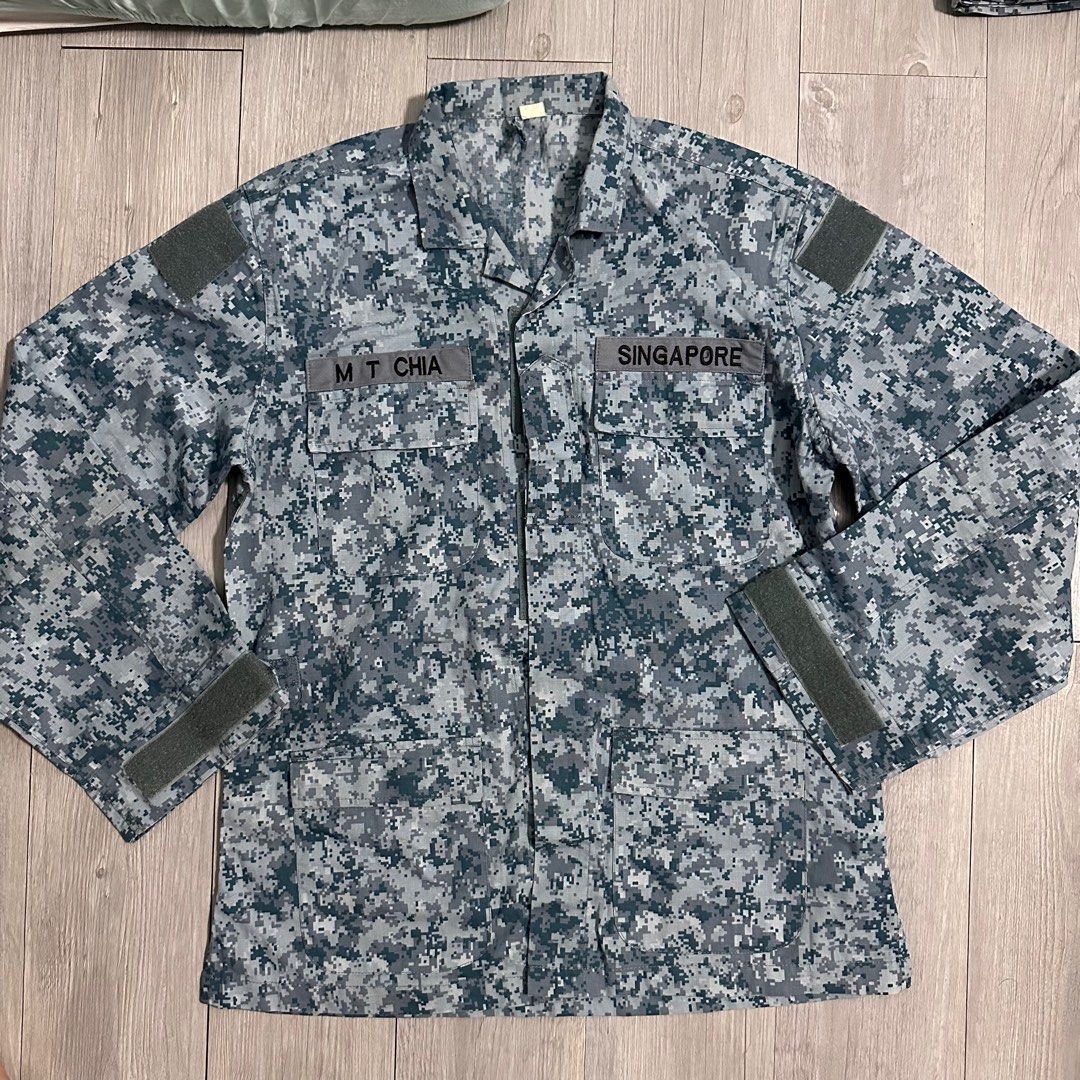 SG airforce uniform set (L), Men's Fashion, Coats, Jackets and ...