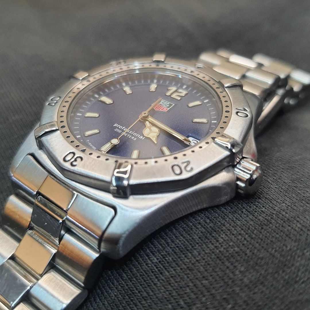 Tag heuer Professional 2000 blue dial, Fesyen Pria, Jam Tangan di Carousell