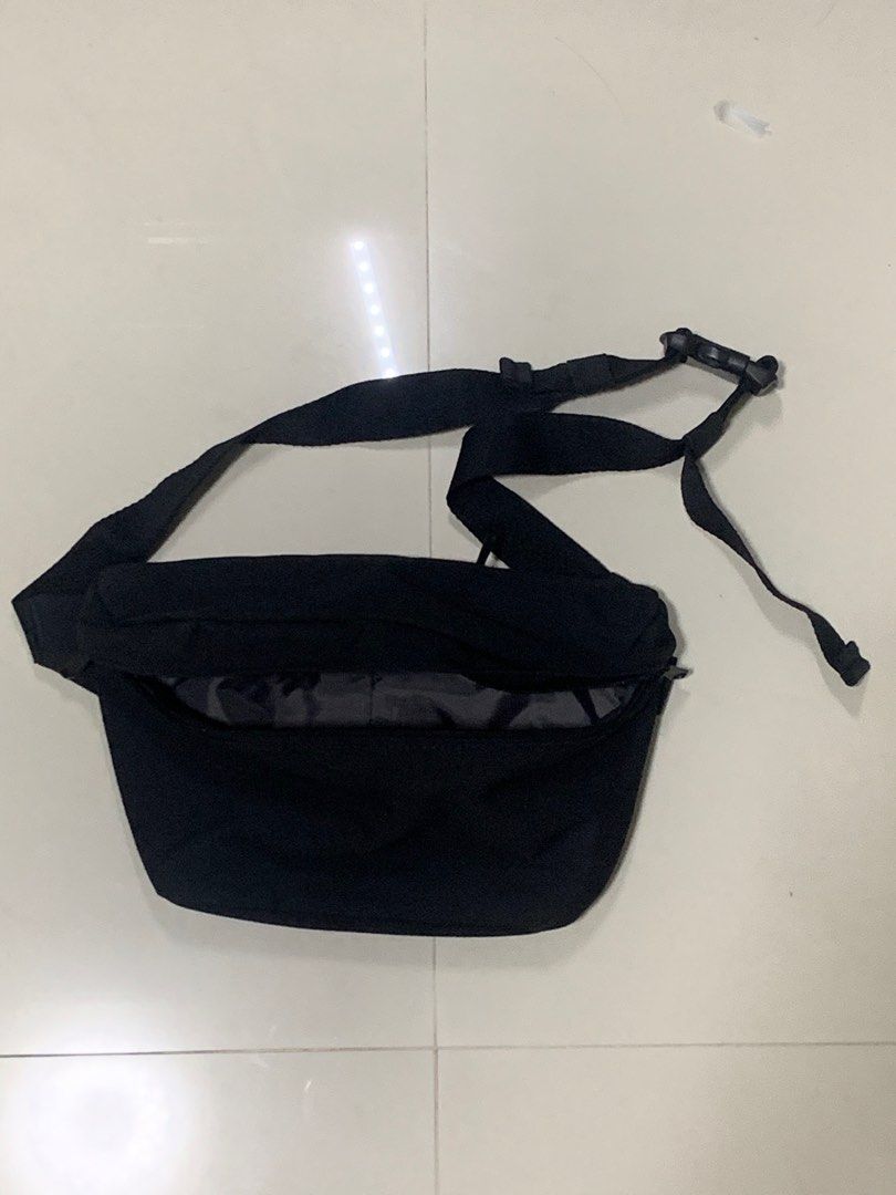 uniqlo pouch bag, Women's Fashion, Bags & Wallets, Cross-body Bags on ...