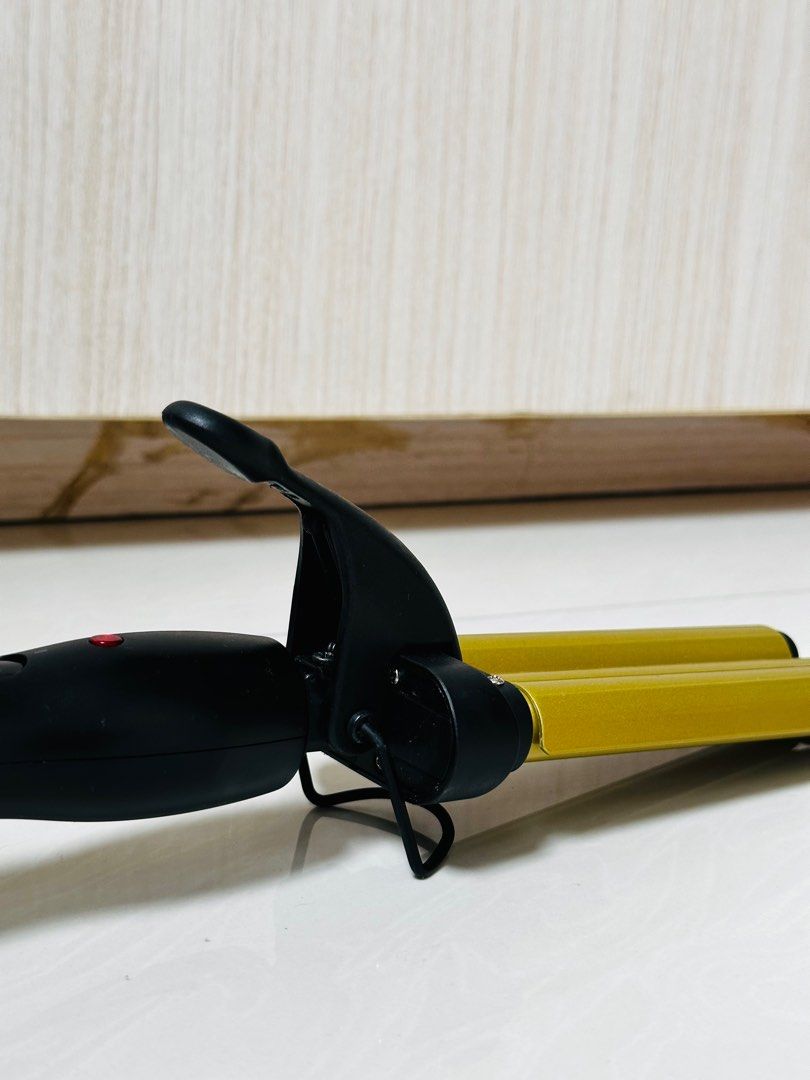 Watsons Wave Mermaid Hair Curler, Beauty & Personal Care, Hair on Carousell