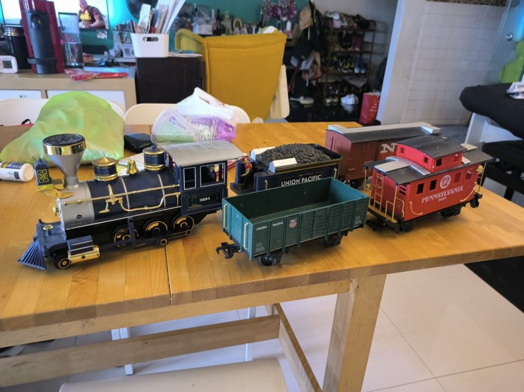 Working train set, Hobbies & Toys, Toys & Games on Carousell