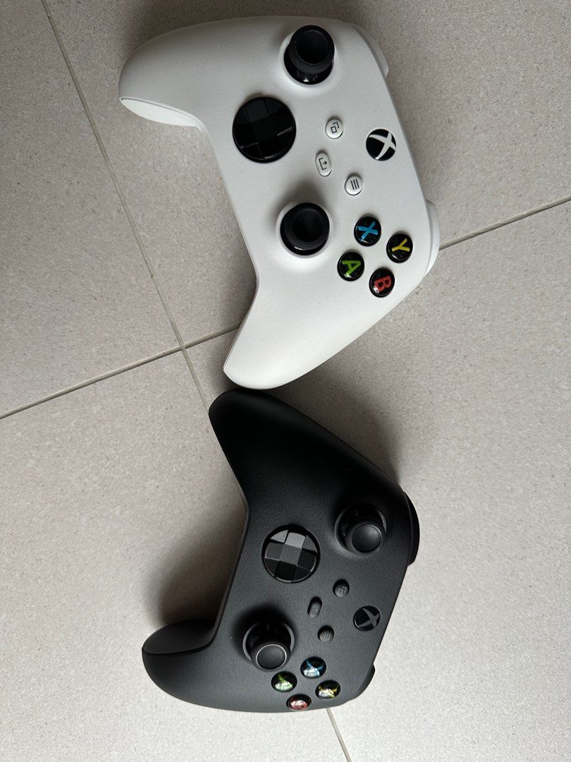 Xbox Series S + 2 controllers, Video Gaming, Video Game Consoles, Xbox ...