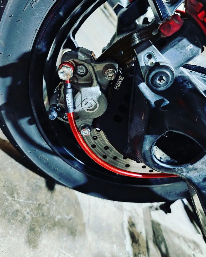 Yamaha Xmax Brembo bracket underslung, Motorcycles, Motorcycle ...