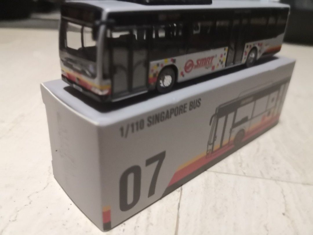 1:110 Singapore Bus SMRT Grey Slivery 858, Hobbies & Toys, Toys & Games ...