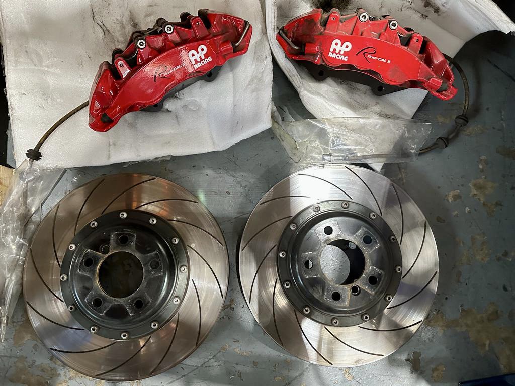AP Radical 2 brake kit, Car Accessories, Accessories on Carousell