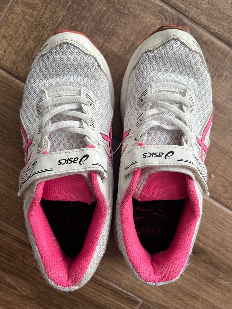 ASICS Girl Sport Shoes, Babies & Kids, Babies & Kids Fashion on Carousell