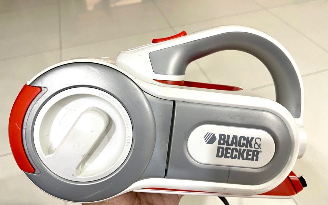Black and Decker Car Vaccum Auto Pivot Vac, Car Accessories ...