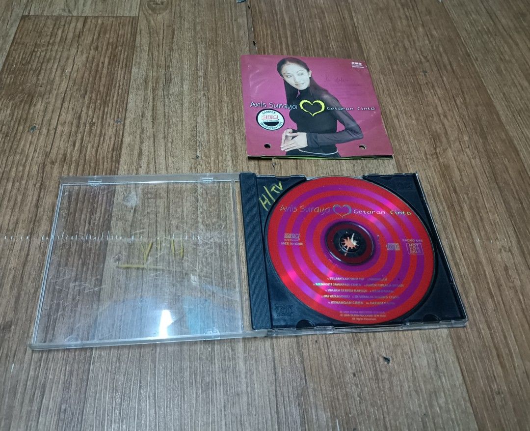 CD ANIS SURAYA @ 2000 SURIA RECORD SDN BHD.., Hobbies & Toys, Music ...