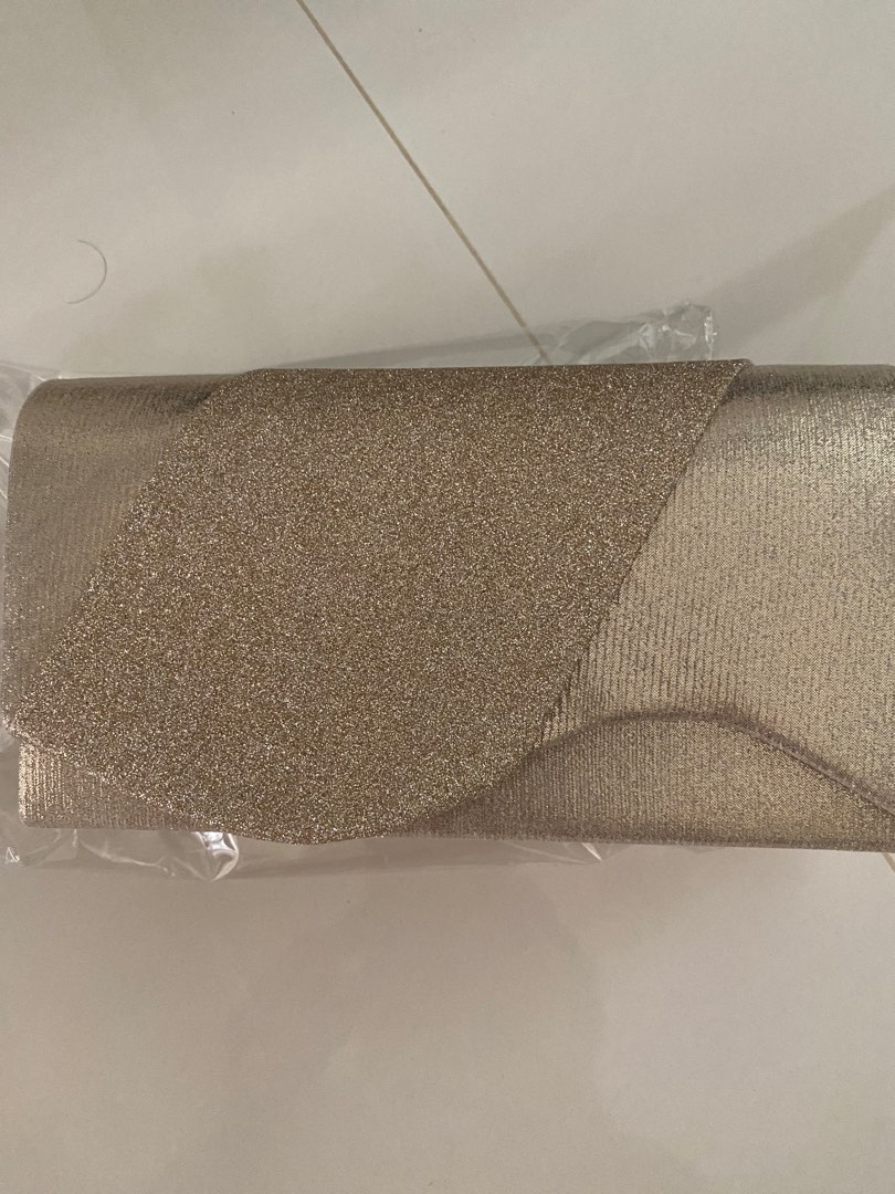 Champagne color 3-1 bag, Women's Fashion, Bags & Wallets, Clutches on ...
