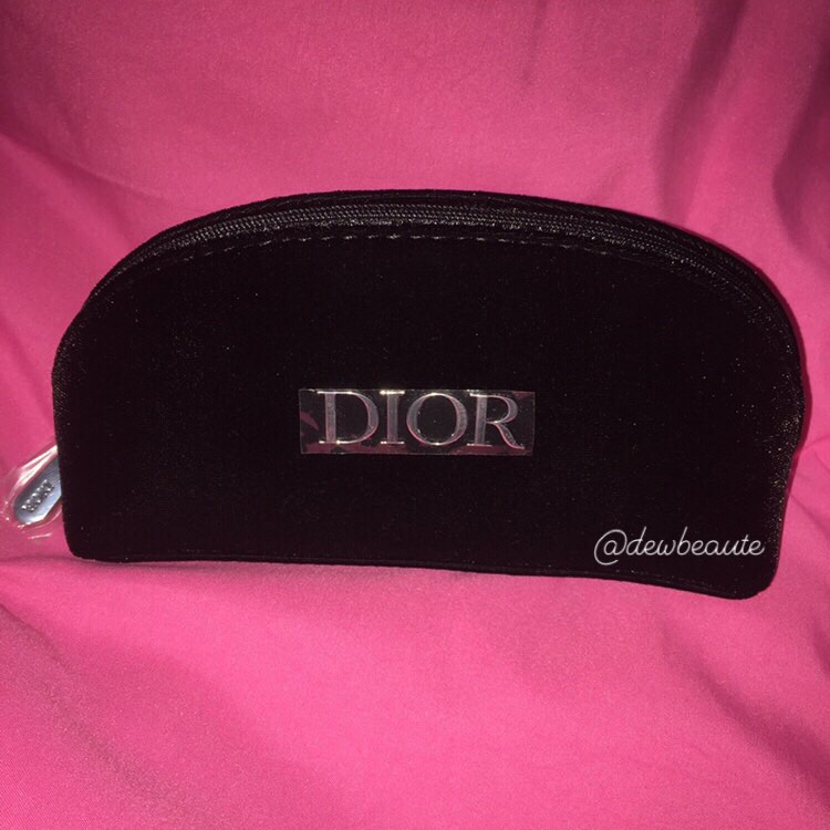 Dior beauty gift pouch black suede, Fesyen Wanita, Tas & Dompet di ...
